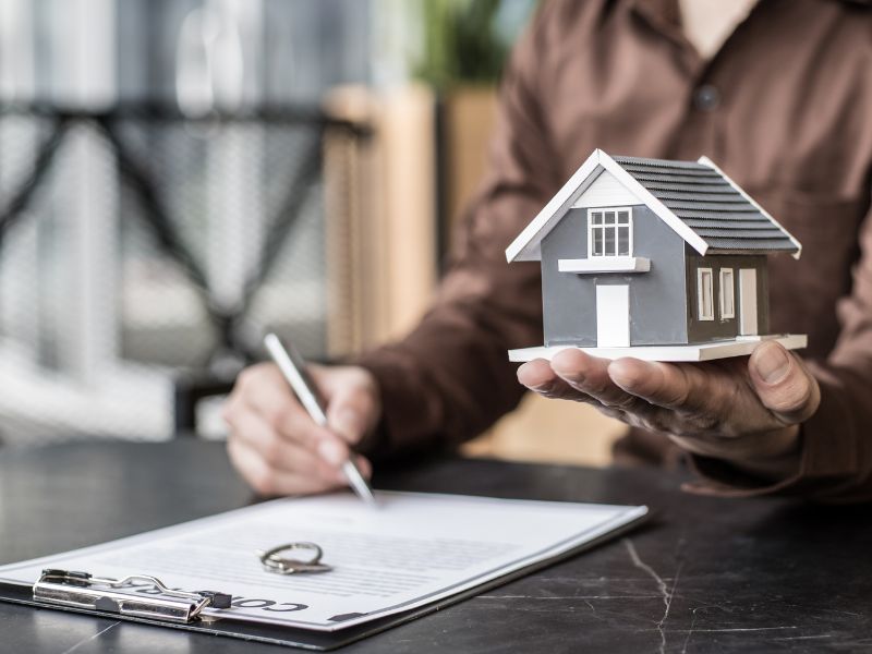 Public Adjusters: Your Advocate in the Insurance Claim Process - ENB Claims